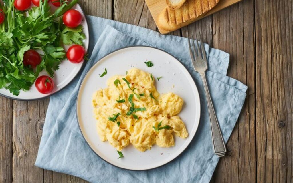 15 Easy Breakfasts That Start With Eggs - Just Dip Recipes