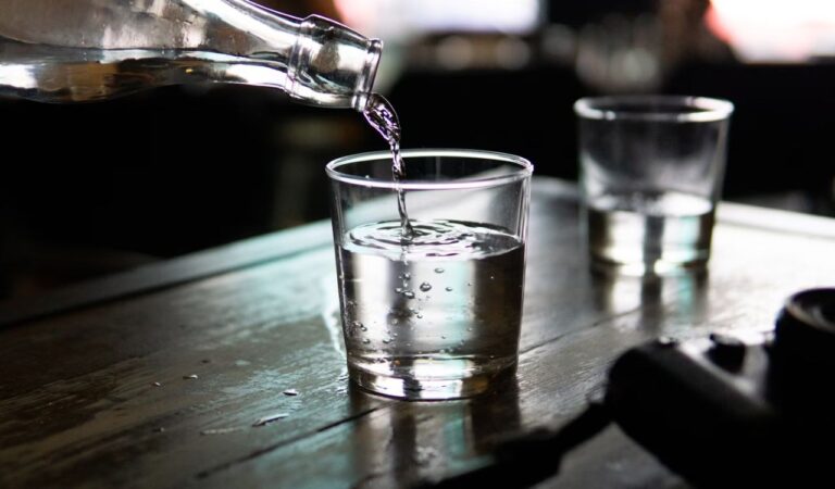 8 Simple Tricks to Make Tap Water Taste Shockingly Good - Just Dip Recipes