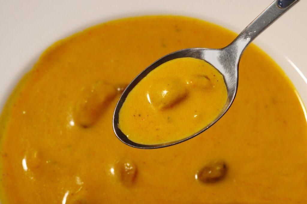 11 Vegetarian Soup Recipes to Welcome the New Year Warmly - Just Dip ...