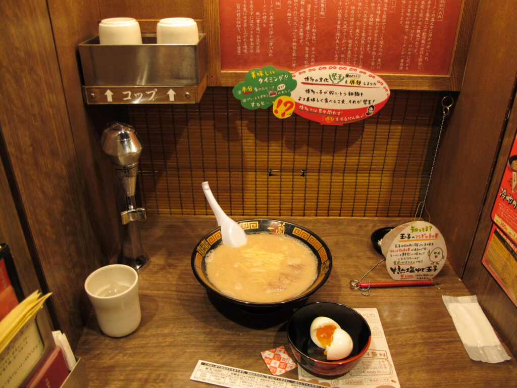 10 Restaurants Locals Skip While Tourists Line Up - Just Dip Recipes